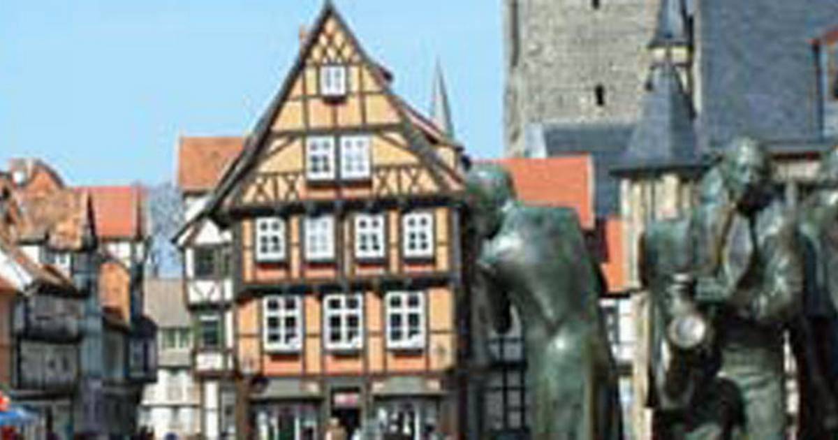 Rejs ad Bloksbjerg til - Jyllands-Posten