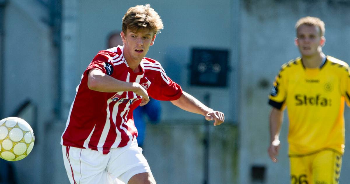 AaB-talent vil fejre sejren i stuen - Jyllands-Posten