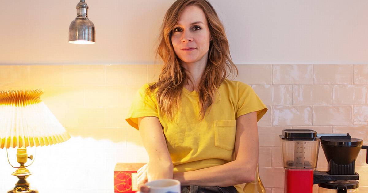 Gyrith Cecilie Ross afløser Signe Molde i satirisk quizshow - Jyllands ...