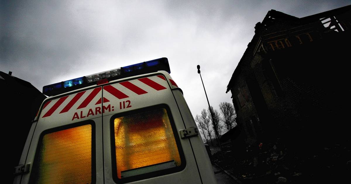 Falck-redder sigtet for voldtægt i ambulance - Jyllands-Posten