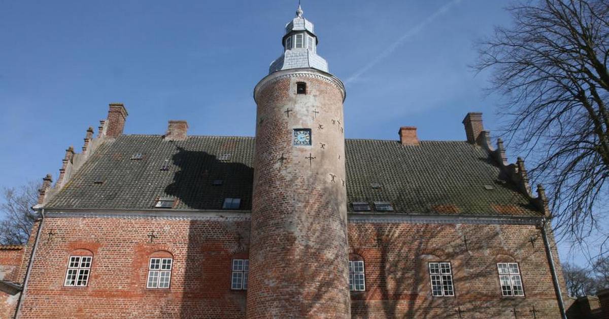 Møde med fortiden på Broholm Slot - Jyllands-Posten