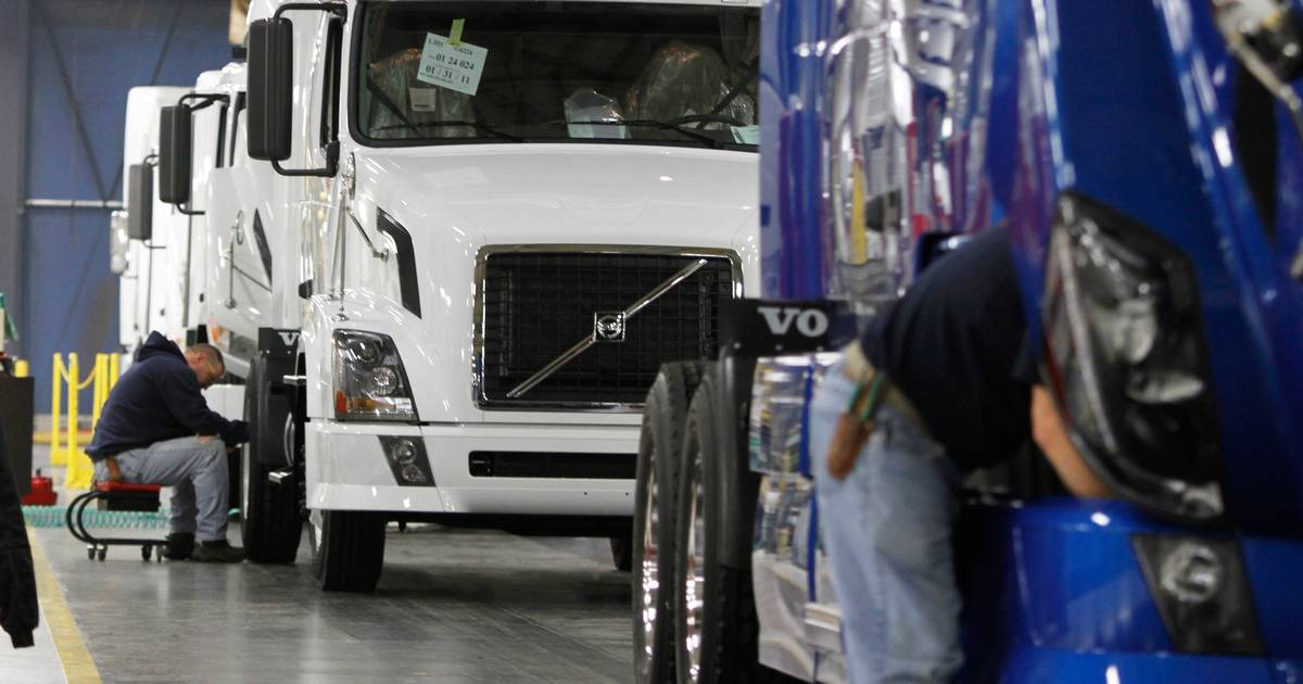 Faldende overskud får Volvo til at fyre