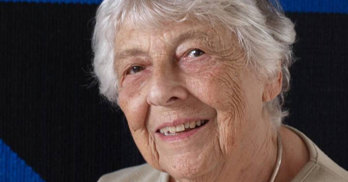 Fra stoffer til billedkunst - Jyllands-Posten