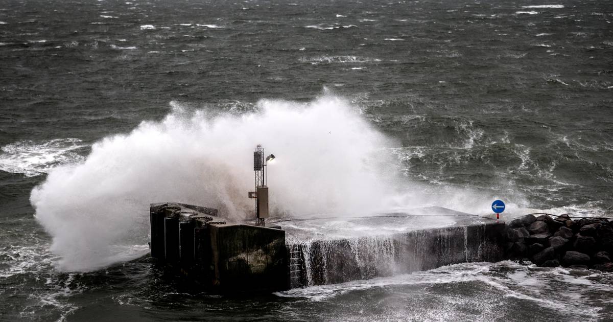 Sådan ramte stormen Danmark - minut for minut - Jyllands-Posten