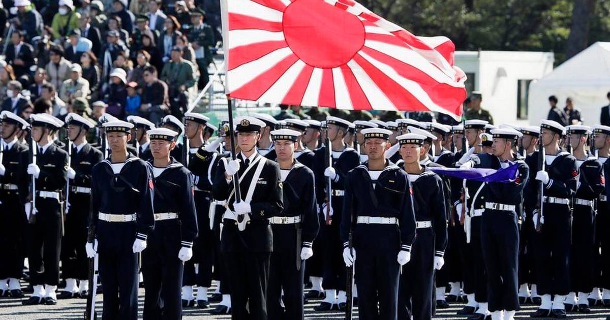 Japan opruster med et bredt smil - Jyllands-Posten