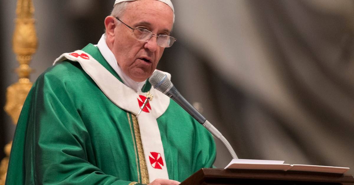 Paven advarer: Vi står midt i en ny verdenskrig - Jyllands-Posten