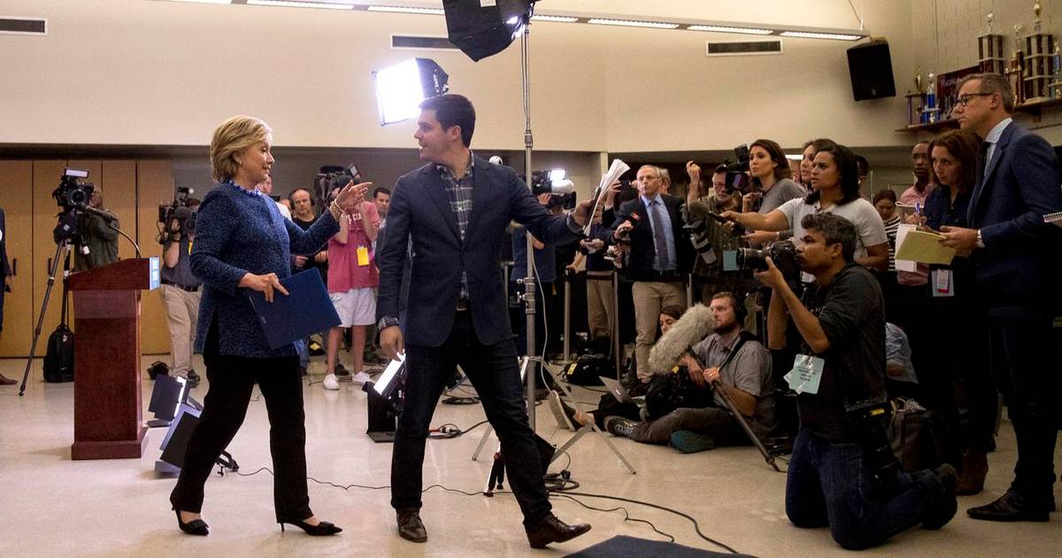 Donald Trump fik en uventet oktobergave fra FBI og Carlos Danger - Finans