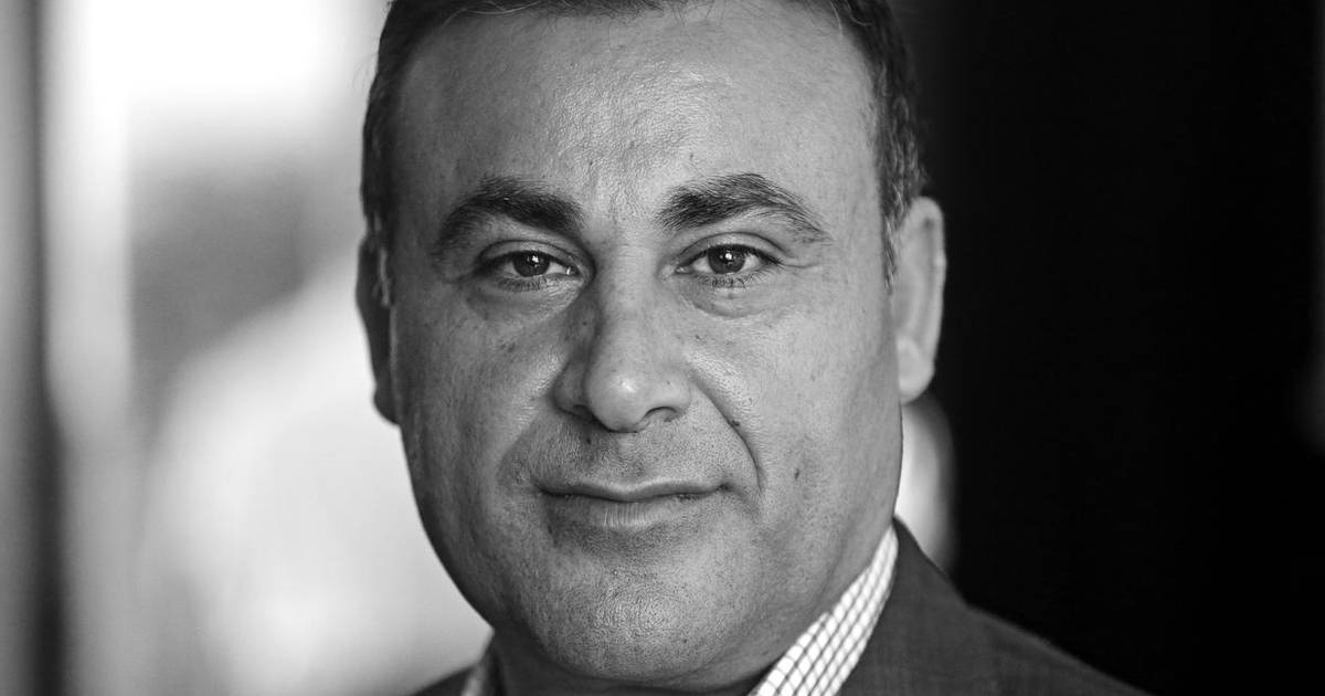 Khader til politikerkollegaer: Del ikke løgne på Facebook - Finans