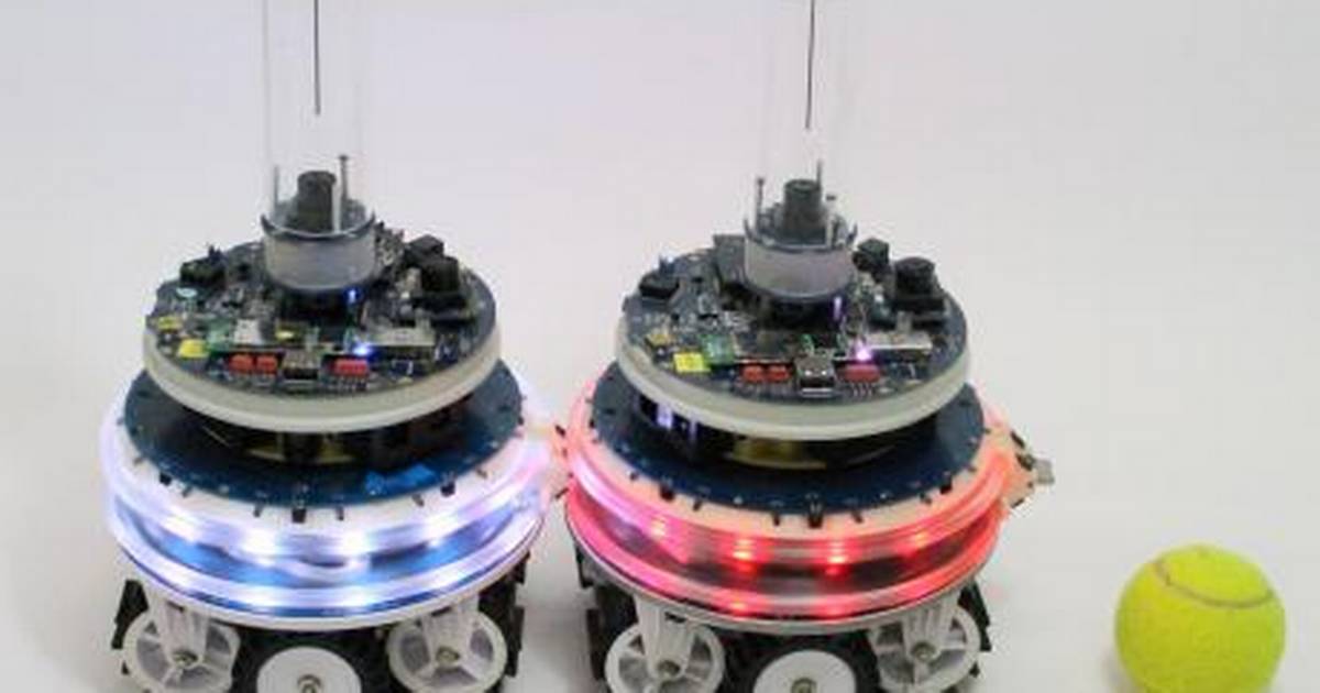 Transformer-robotter slår sig sammen og danner en "krop"